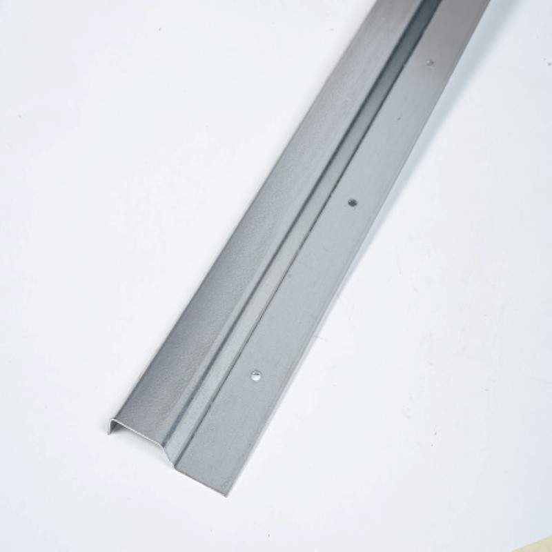 NUCOR CFR™ SHORT EAVE PLATE-1/2" OFFSET-9'-0" LONG for Metal Buildings ...